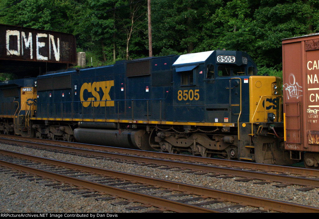 CSX SD50-2 8505 trails on Q300-27